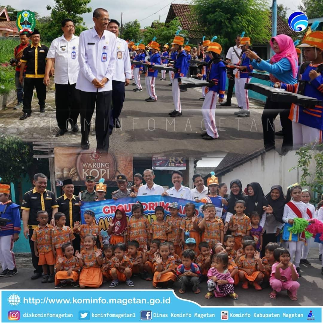 Penyerahan sertipikat tanah Program Pendaftaran Tanah Sistematis ...