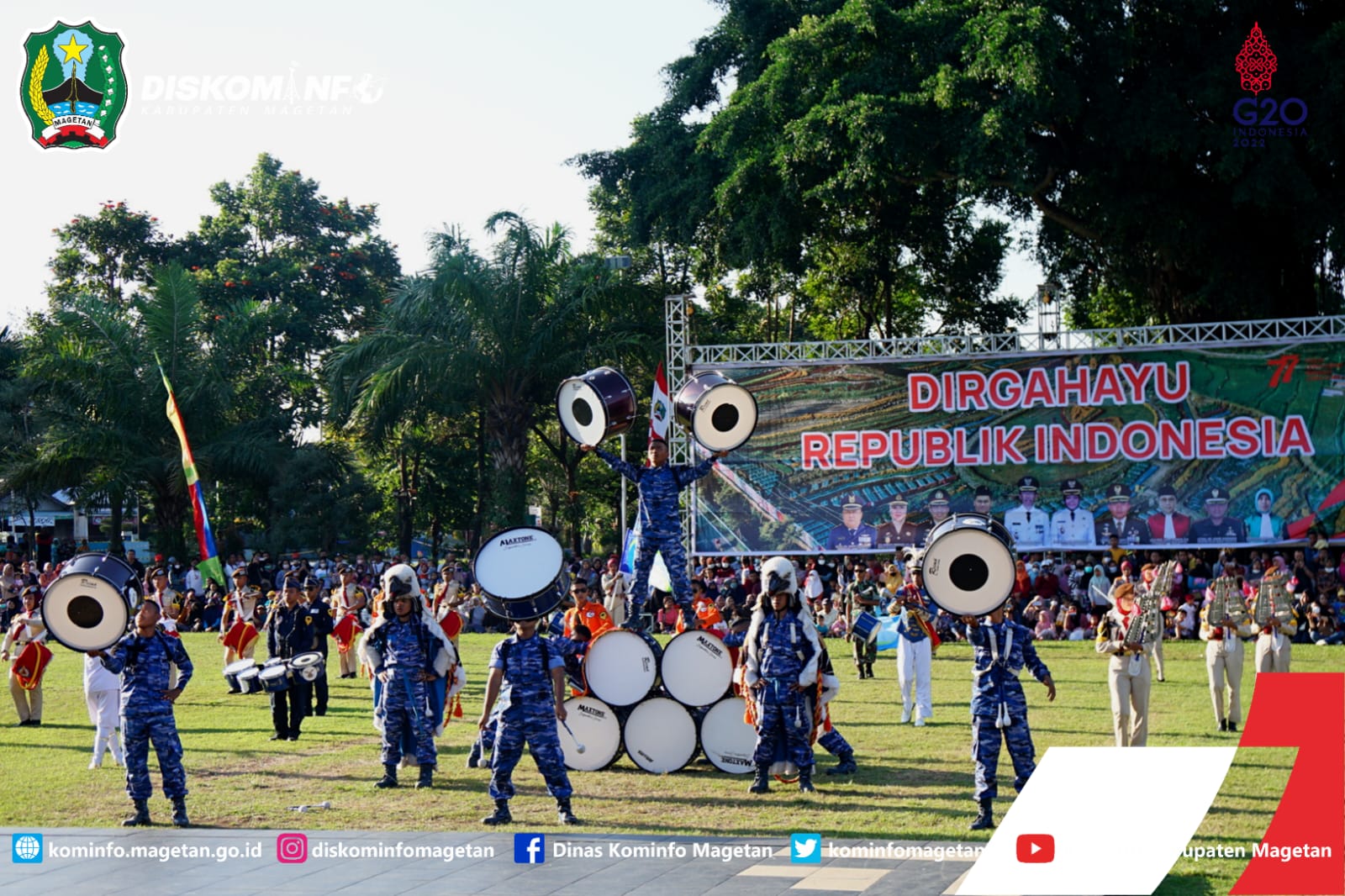 Upacara Penurunan Bendera Merah Putih Tarik Antusias Masyarakat – Dinas Komunikasi dan ...