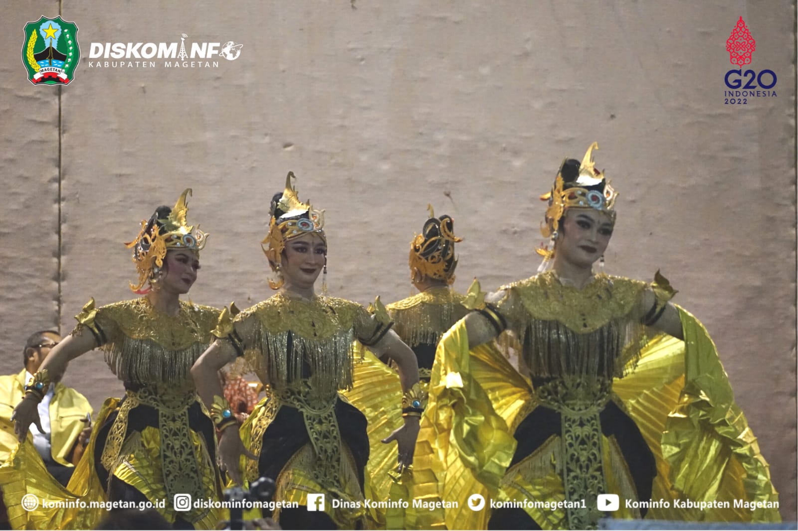 Tari Jalak Lawu & Tari Daul Tampil di Pasar Rakyat Festival Gubernur Soerjo – Dinas Komunikasi ...